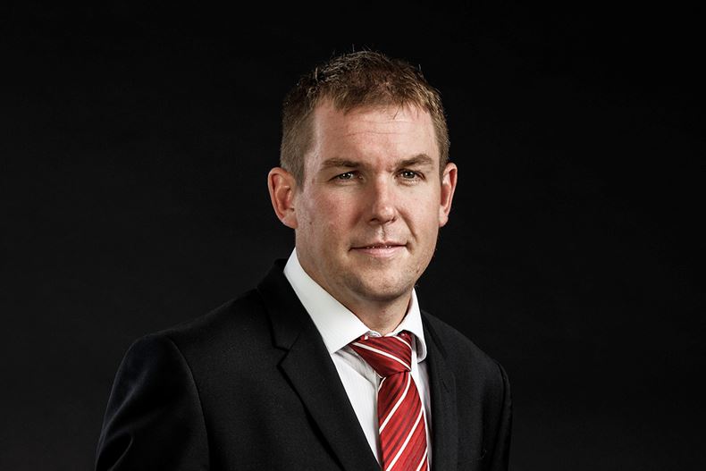 How does Allan Gray Balanced cope with its mega size?