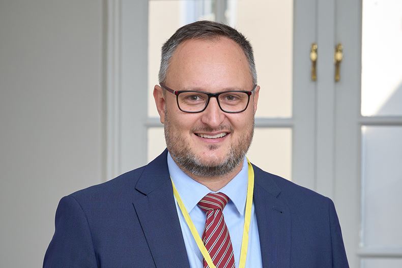 Boutique explains why it reimbursed clients for Steinhoff losses