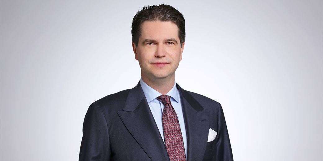 Cramer names private banking chief and chair