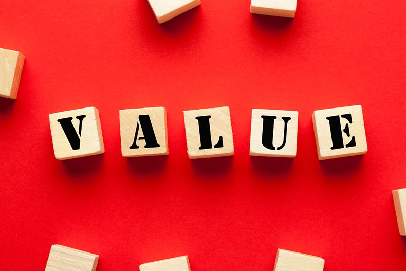Do fund selectors still see value in value?