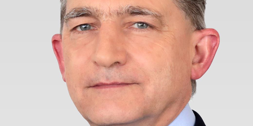 Steve Russell steps off Ruffer trust as group promotes youth