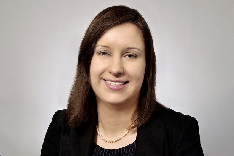 Ditch the decks and can the trash talk! One gatekeeper's top tips to improve PM pitches