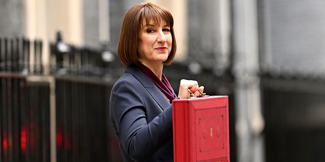 Reeves to crack down on umbrella companies ‘exploiting’ workers after IR35