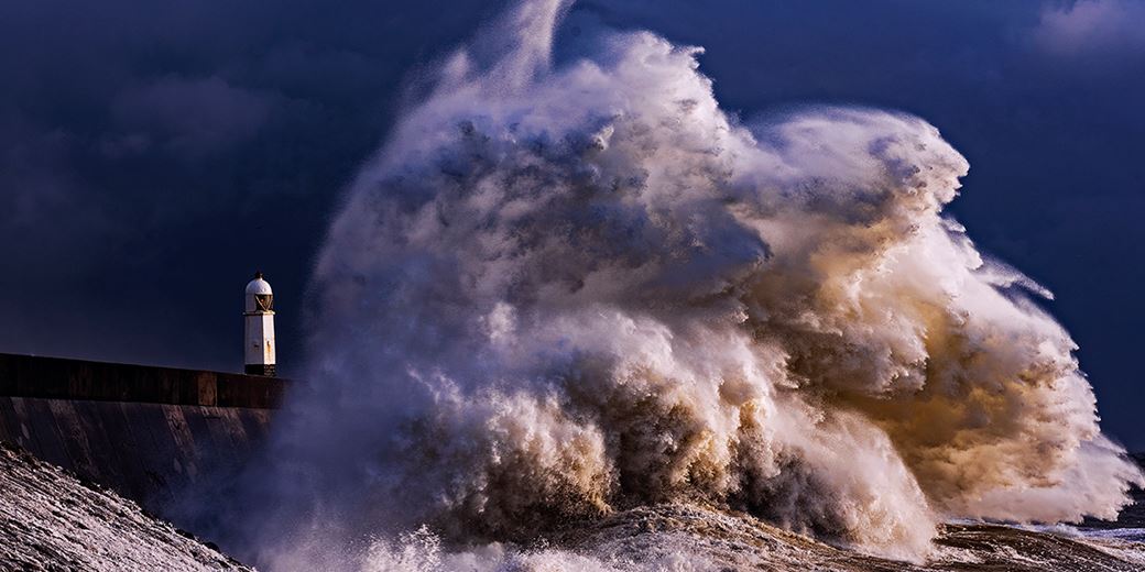 Ruffer drops equity exposure to record low as it predicts recession