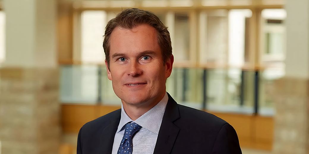 $450bn bond boss backs 'insignificant' Swiss senior loans market