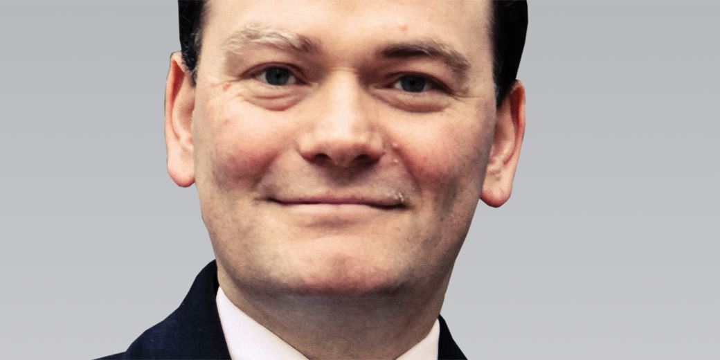 Mark Slater wins battle to oust Lakehouse chair