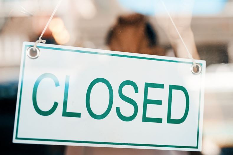 11 warning signs to spot a DFM in danger of collapse