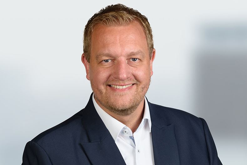 EB-SIM baut Vertriebsteam aus