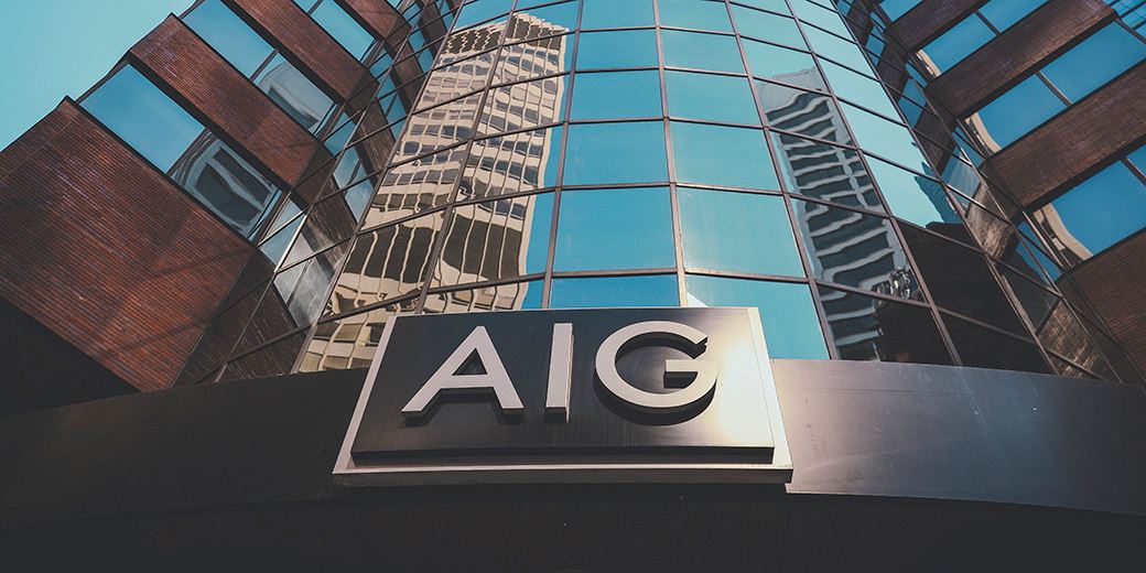 AIG sells off 12 mutual funds to Touchstone, closes six