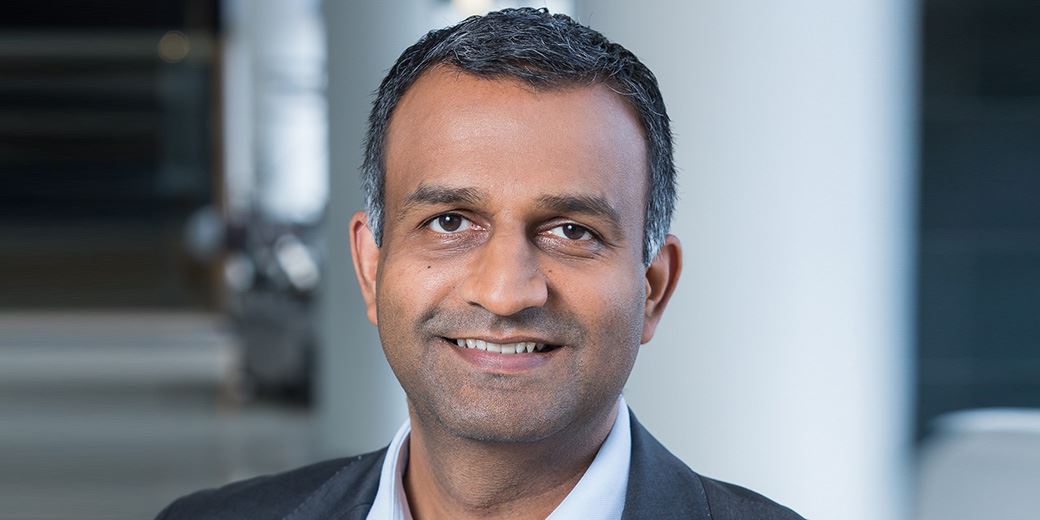 Omig: Blending styles is the institutionally robust approach