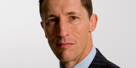 Re-reg victory puts fund supermarkets under pressure