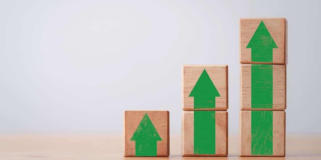 Growth is painfully slow, sometimes negative at non-acquisitive RIAs ...