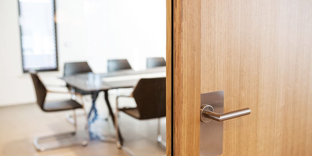 Polar Capital co-founder Ashford-Russell steps off Hawksmoor board
