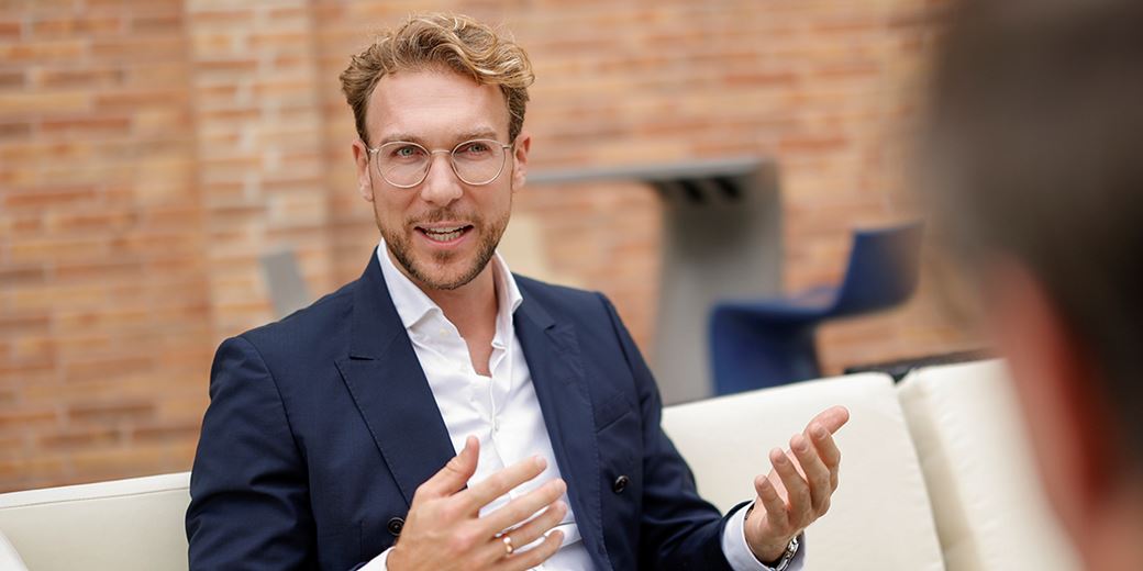 Ampega ernennt Head of Equity und Multi Asset