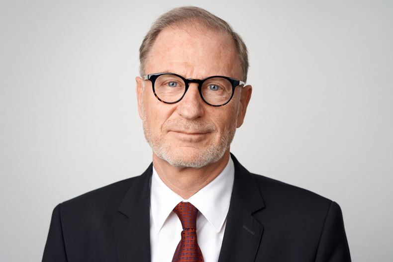 Julius Baer looks beyond London as profits bounce back